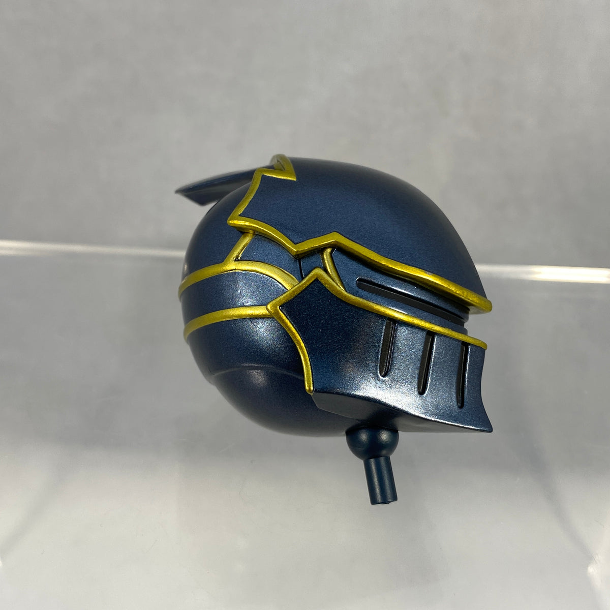 2605 -The Raven Black Hero Momon's Armored Helmet Head| Chibi Chop Shop