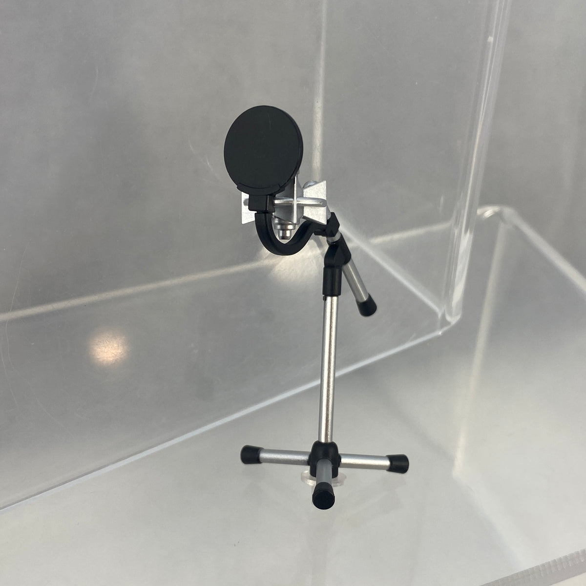 2515 -Hiroshi's Voice Acting MIcrophone with Pop Filter| Chibi Chop Shop