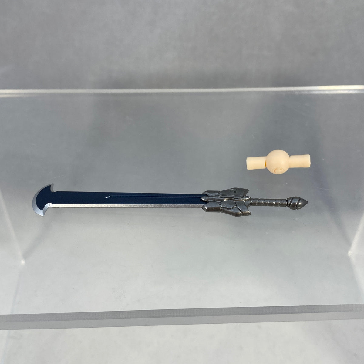 2605 -The Raven Black Hero Momon's Greatsword| Chibi Chop Shop