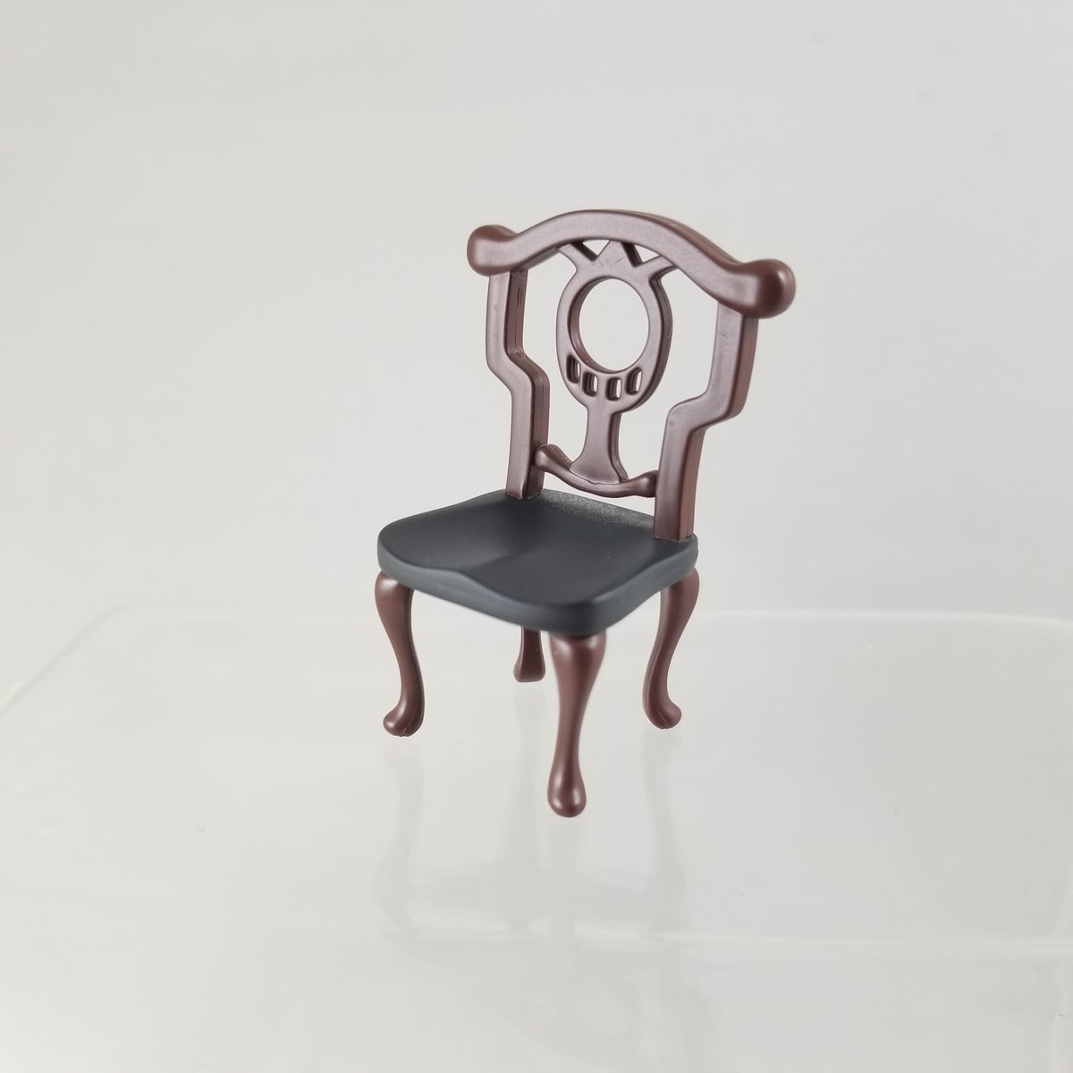 405 -Kongo's Dining Chair| Chibi Chop Shop