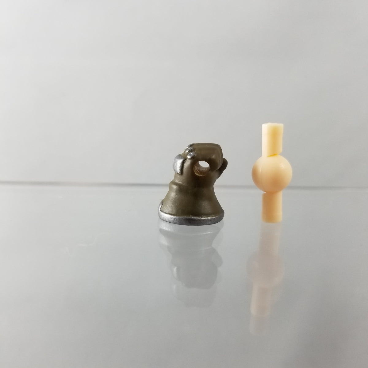 1017 -Torbjorn's Armored/Gloved Hand| Chibi Chop Shop