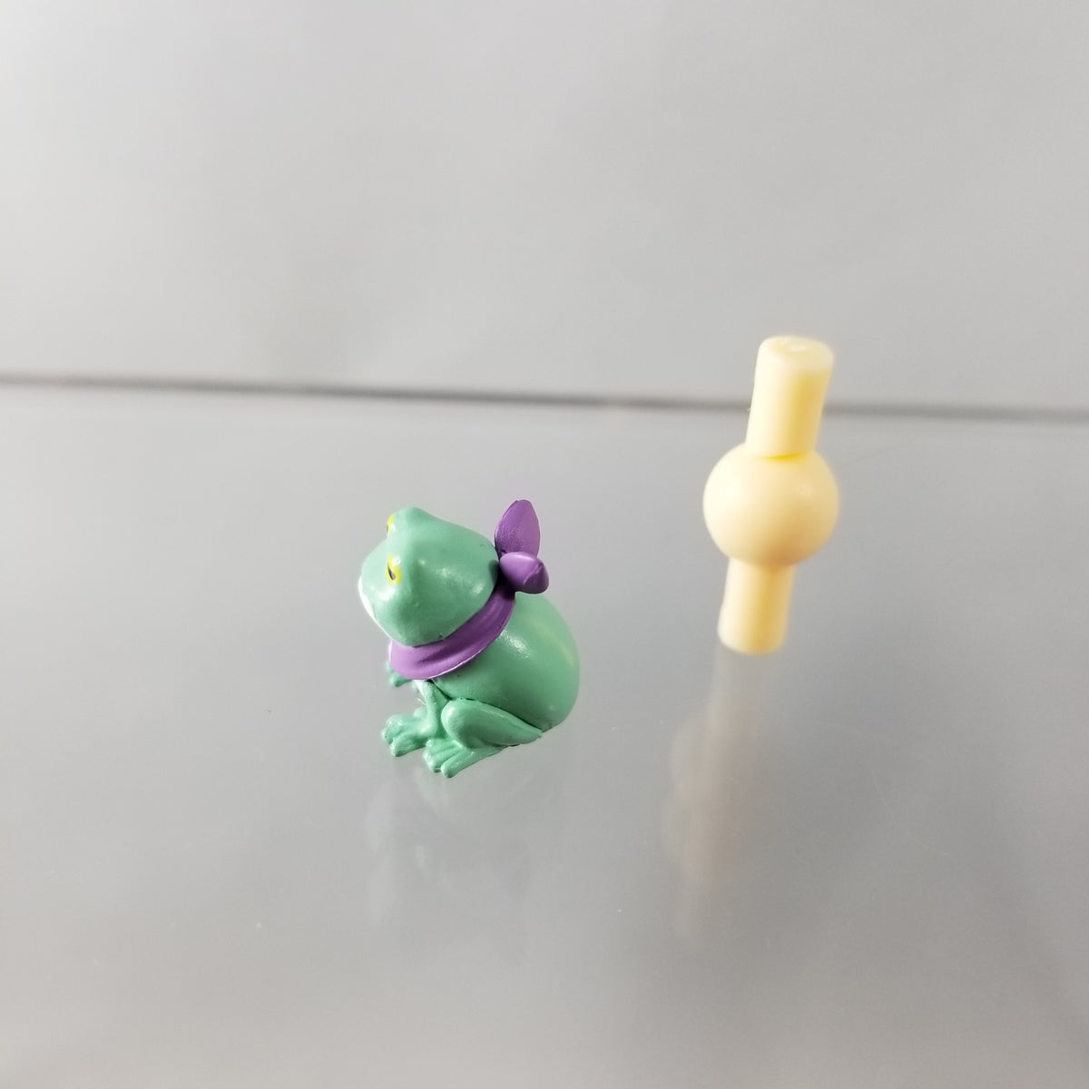 1028 -Momo's Frog, Kamari| Chibi Chop Shop