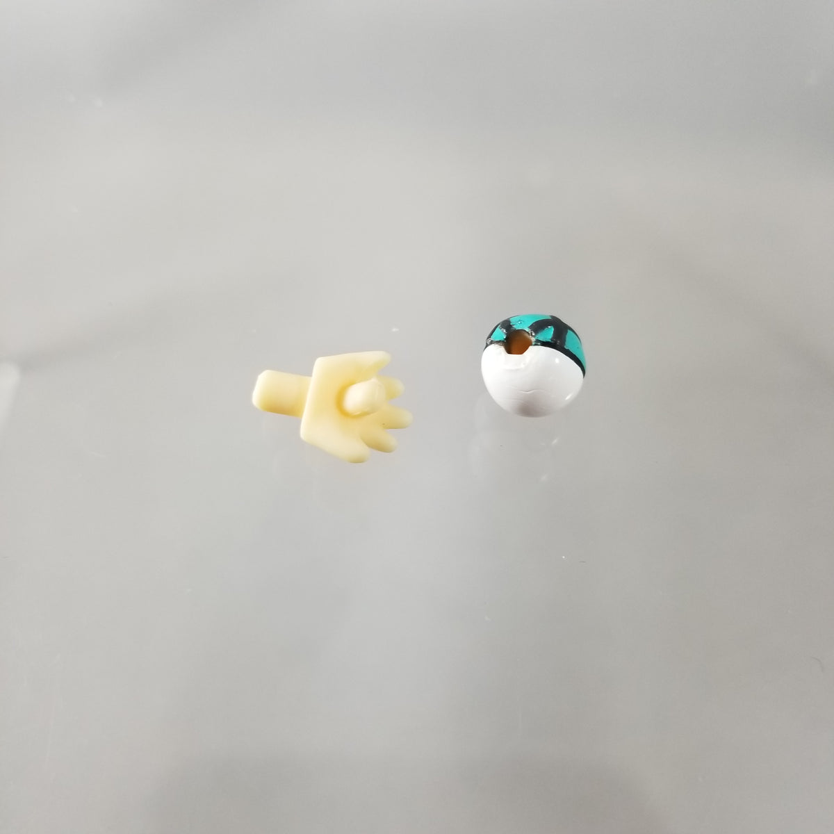 852 -Lana's Netball Pokeball| Chibi Chop Shop