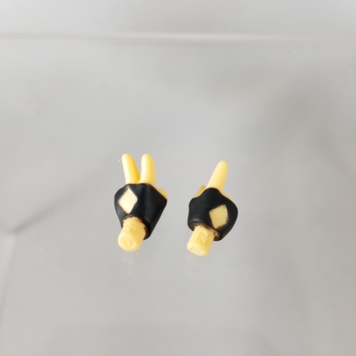 1003 -Racing Miku 2013 Sepang Vers. Gloved, Suntanned Peace Sign & Poi ...