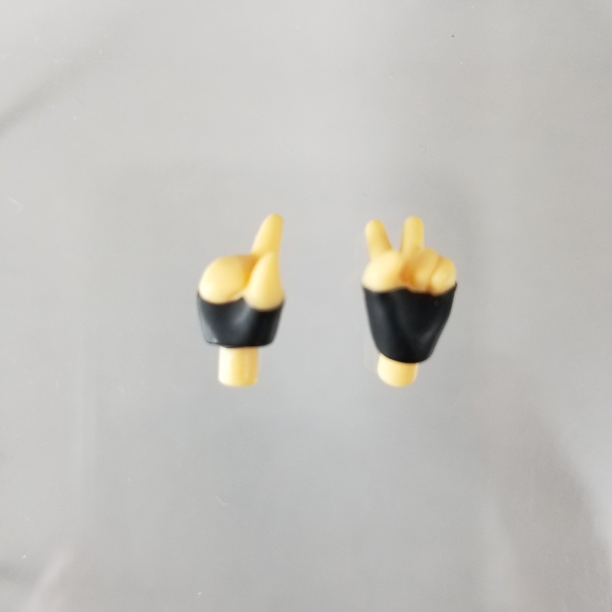 1003 -Racing Miku 2013 Sepang Vers. Gloved, Suntanned Peace Sign & Poi ...