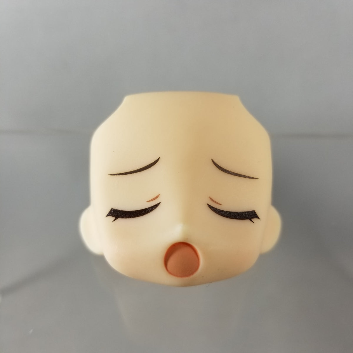 481-3 -Kumano's Closed Eye Sighing Faceplate| Chibi Chop Shop