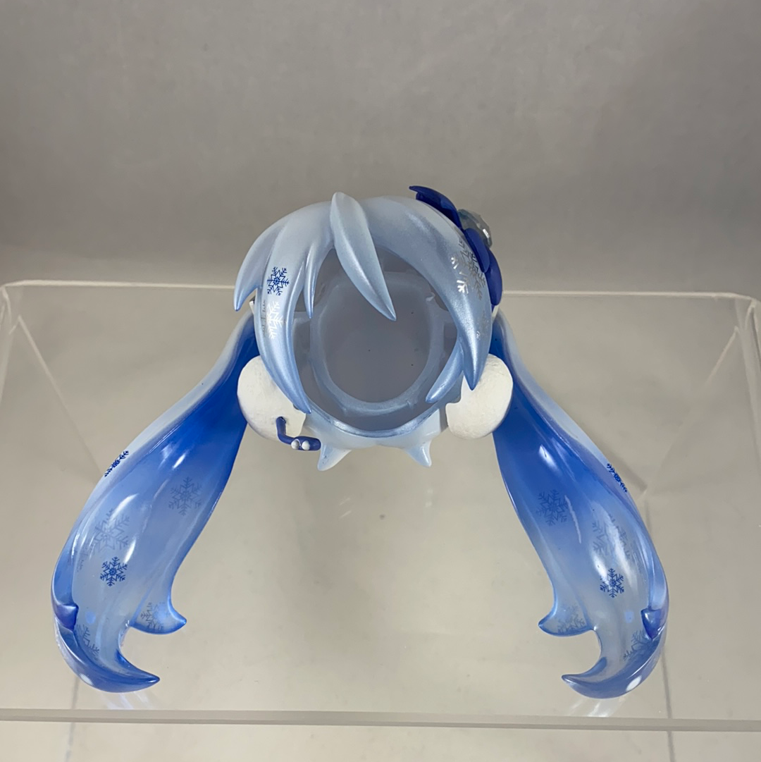 207 -Miku Fluffy Coat Vers. Twin-Tails with Snowball Muff Headphones ...